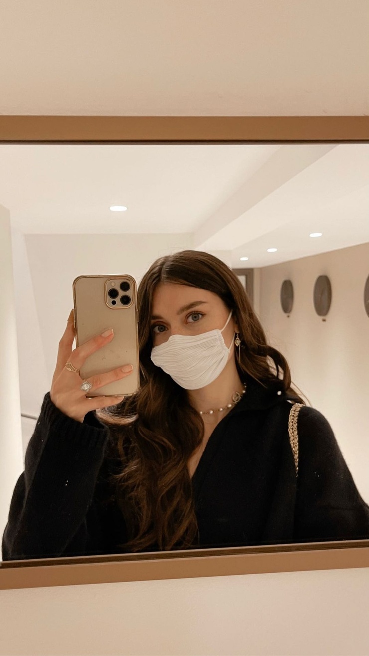 Jessica Clements image
