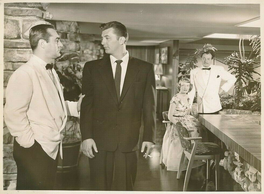 Jim Backus, Robert Mitchum