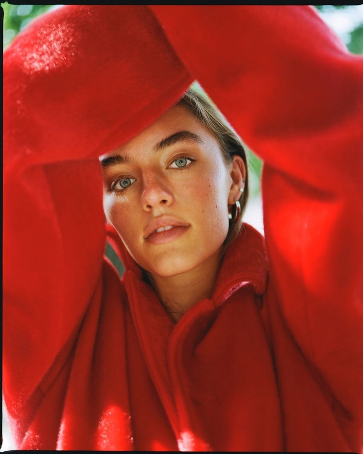 Picture of Sydney Walker (model)