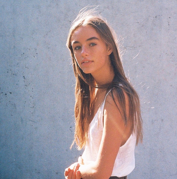 Sydney Walker (model) image