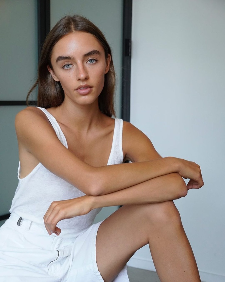 Picture of Sydney Walker (model)