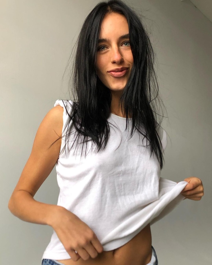 Picture of Sydney Walker (model)