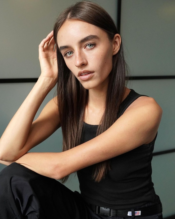 Picture of Sydney Walker (model)