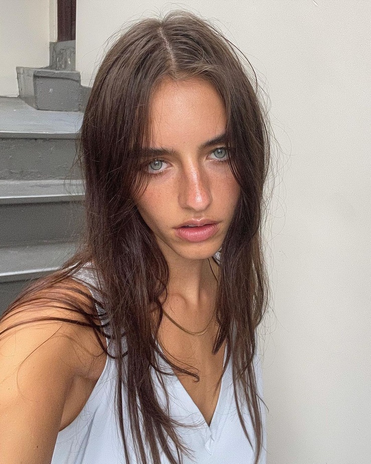 Picture of Sydney Walker (model)