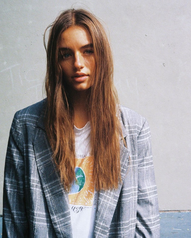 Picture of Sydney Walker (model)