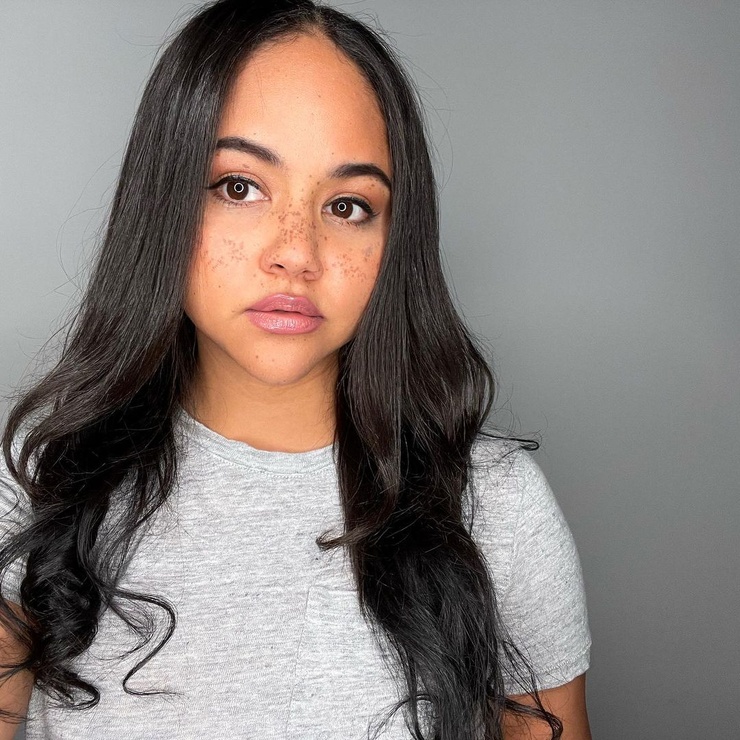 Picture of Kat DeLuna