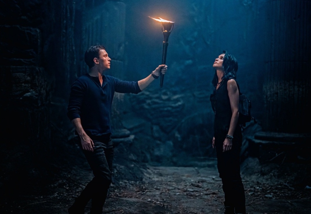 Picture of Chloe Frazer (Sophia Ali)