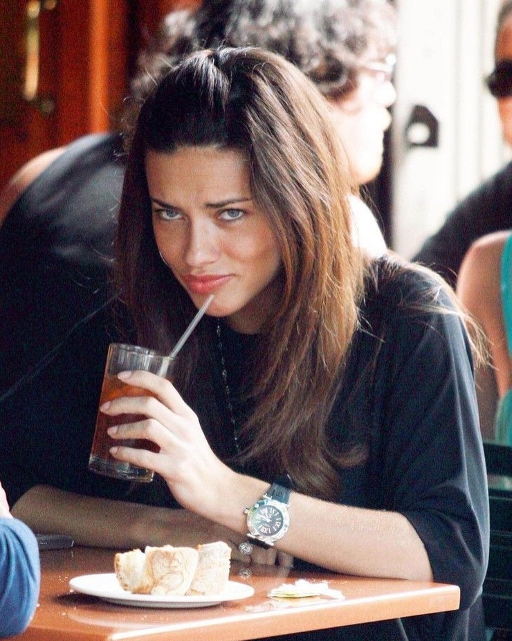 Picture of Adriana Lima