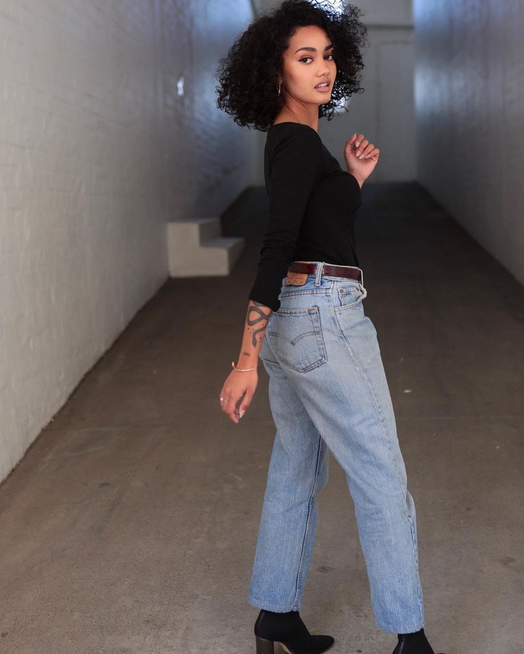 Picture of Zia Simpson