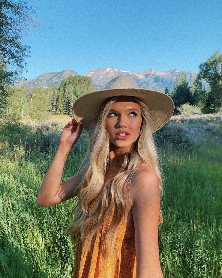 Picture of Amber Black