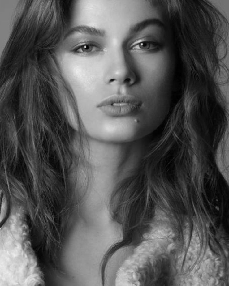 Picture of DORINA DARII