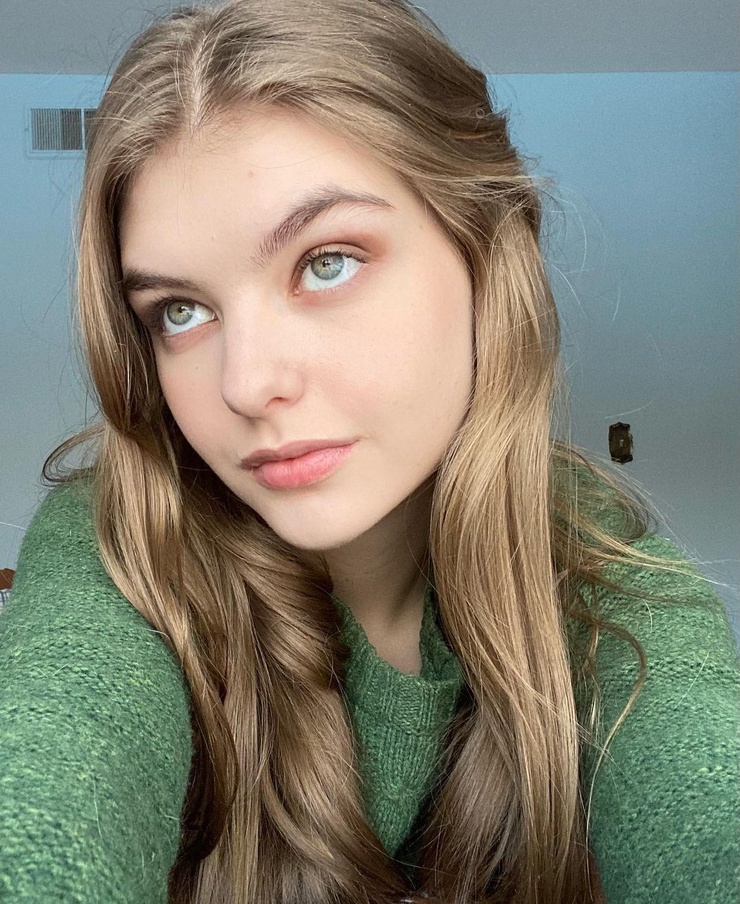Picture of Lyliana Wray