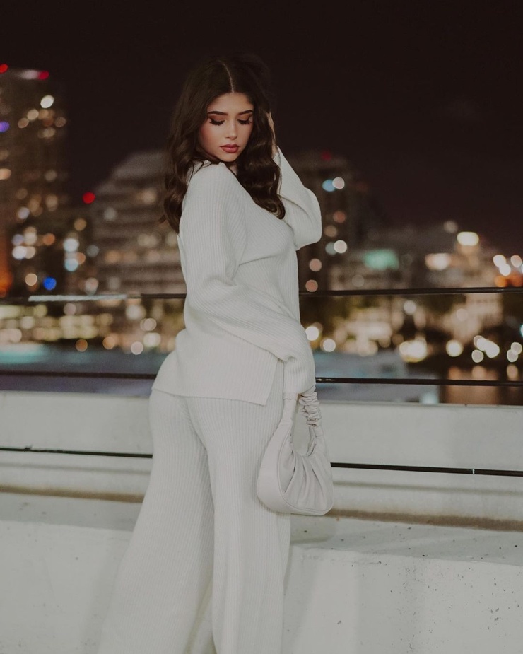 Picture of Elizabeth Elias