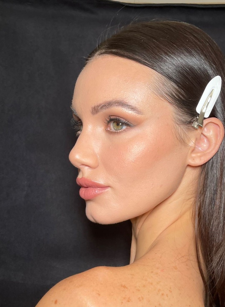 Picture of Hailey Outland