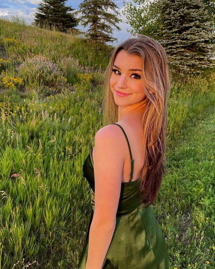 Picture Of Brooke Monk