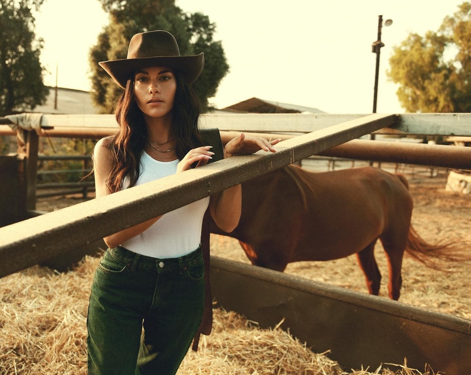 Picture of Inbar Lavi