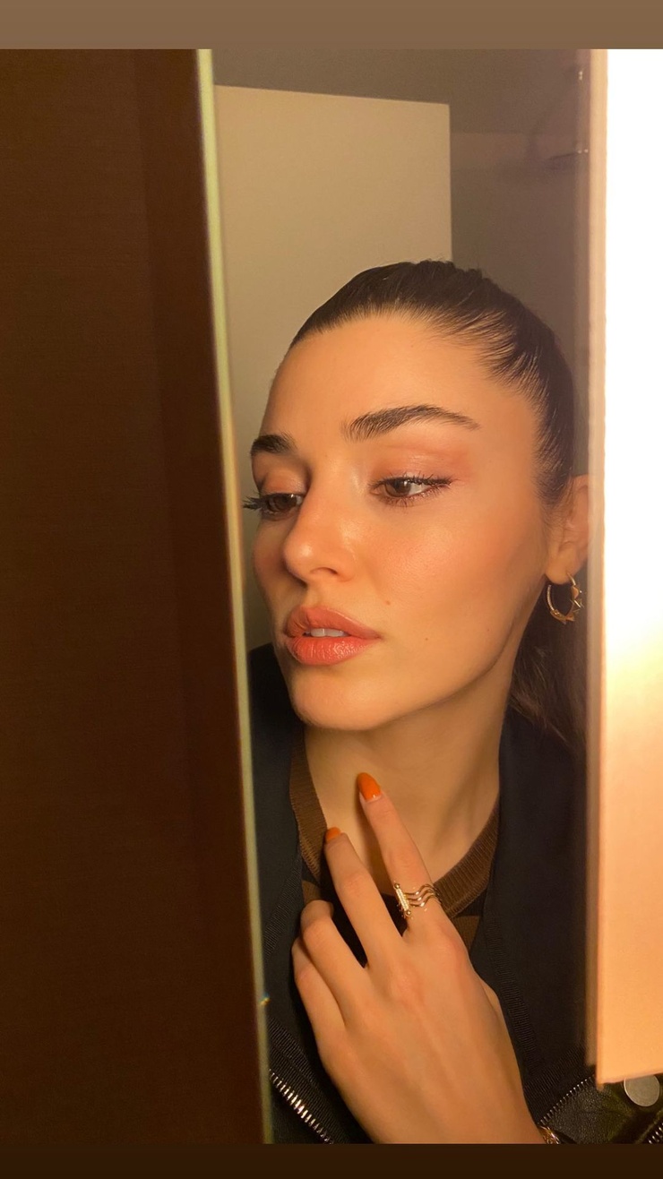 Picture of Hande Erçel