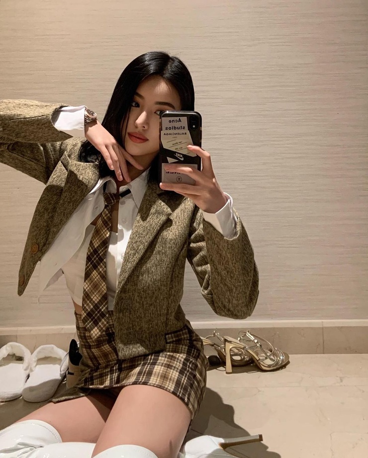 Picture of Youna Jung