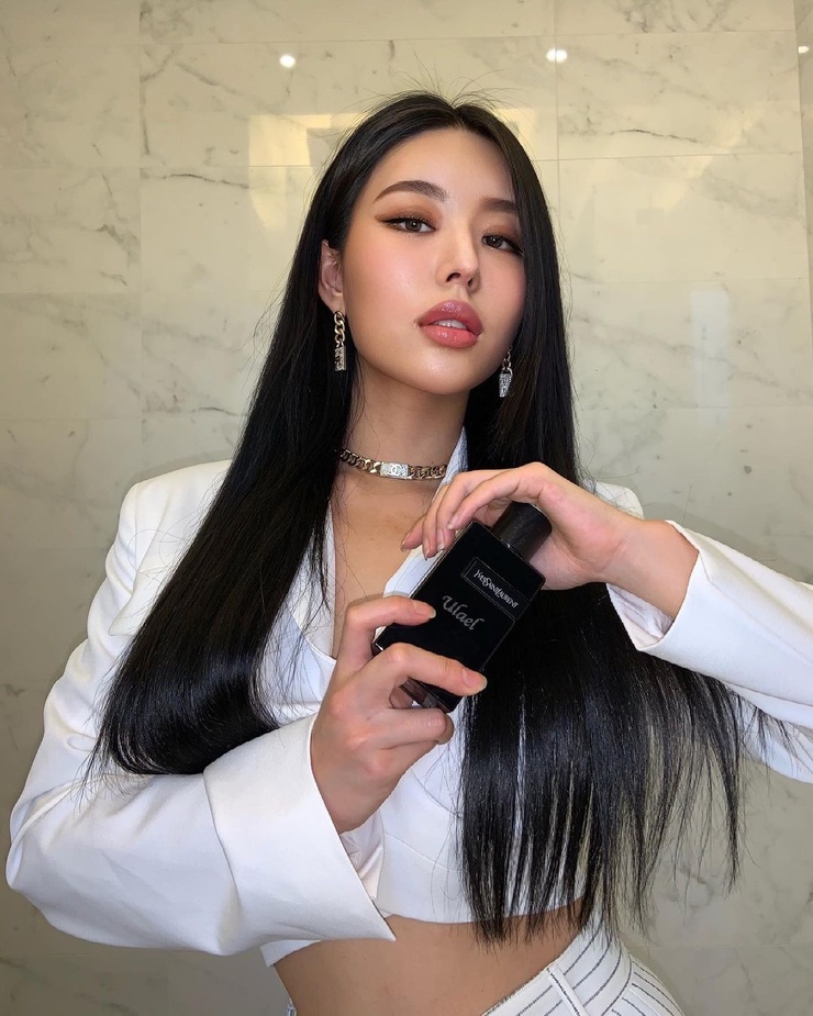 Picture of Youna Jung