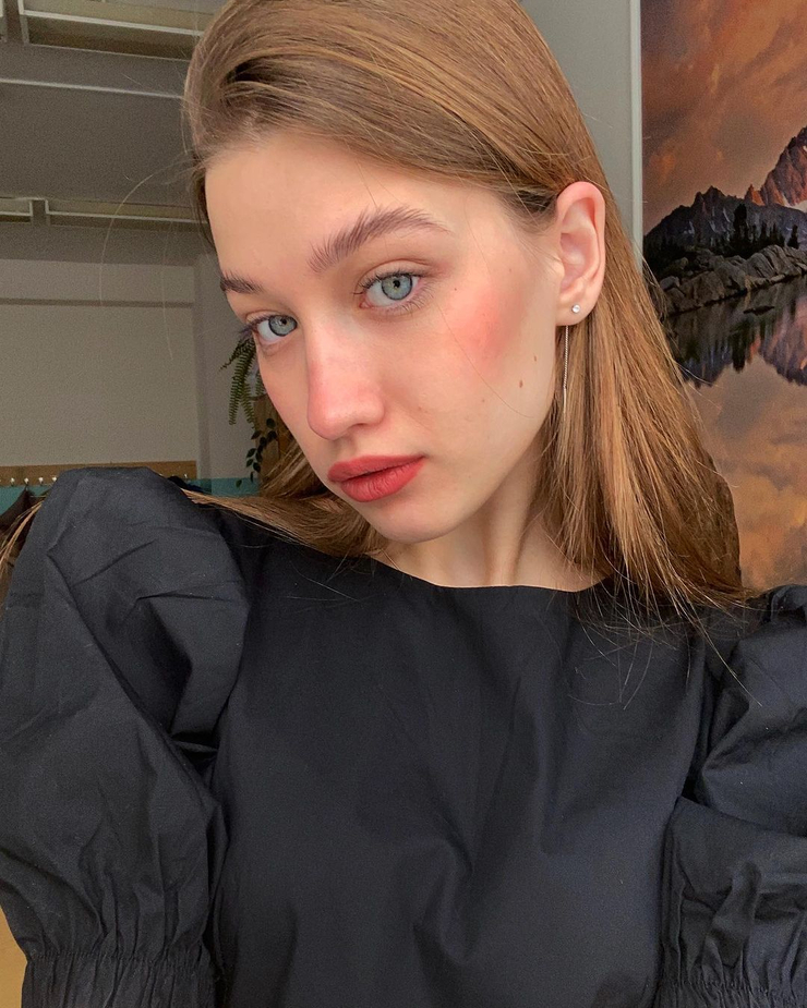 Picture of Julia Novikova (model)