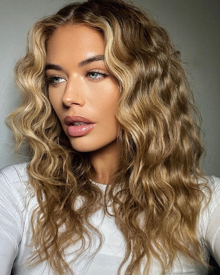 Picture of Arabella Chi