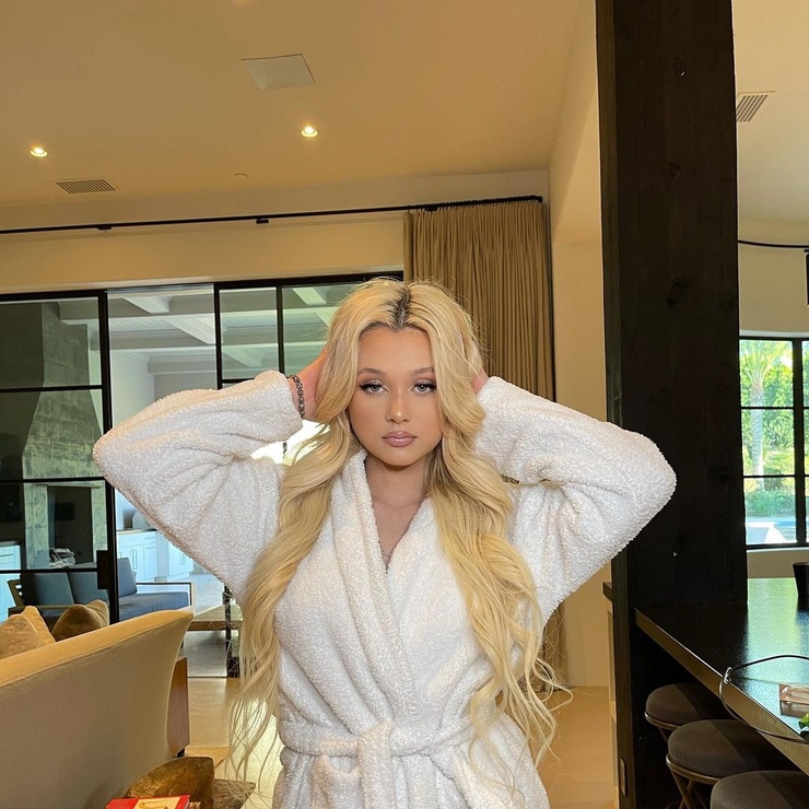 Alabama Luella Barker picture