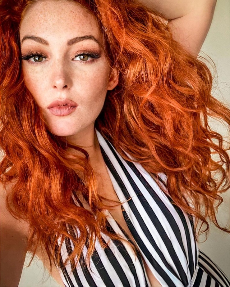 Picture of Nicole Simone