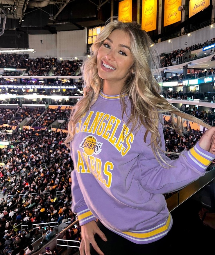 Morgan Avery picture
