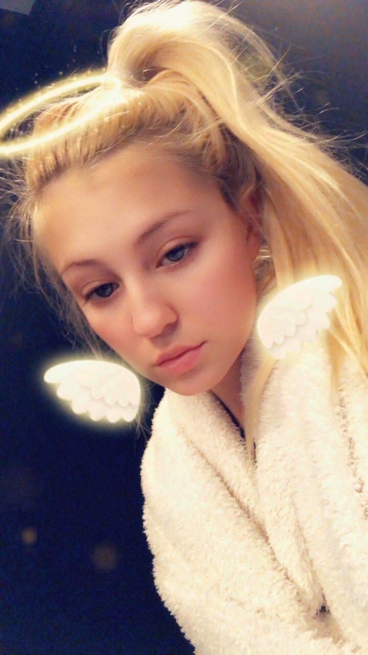 Picture of Ava Sambora