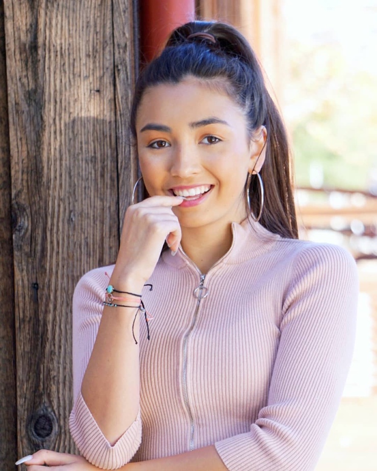 Picture of Kelsey Lynn Cook.