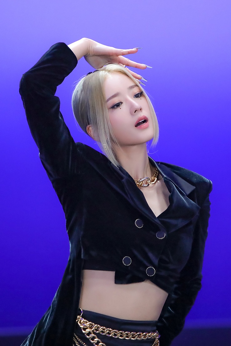 Picture of Yoon Bomi