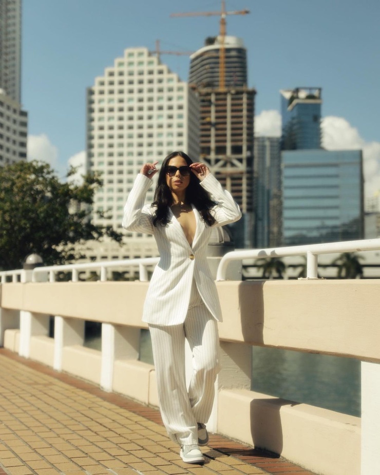 Janelle Marie picture