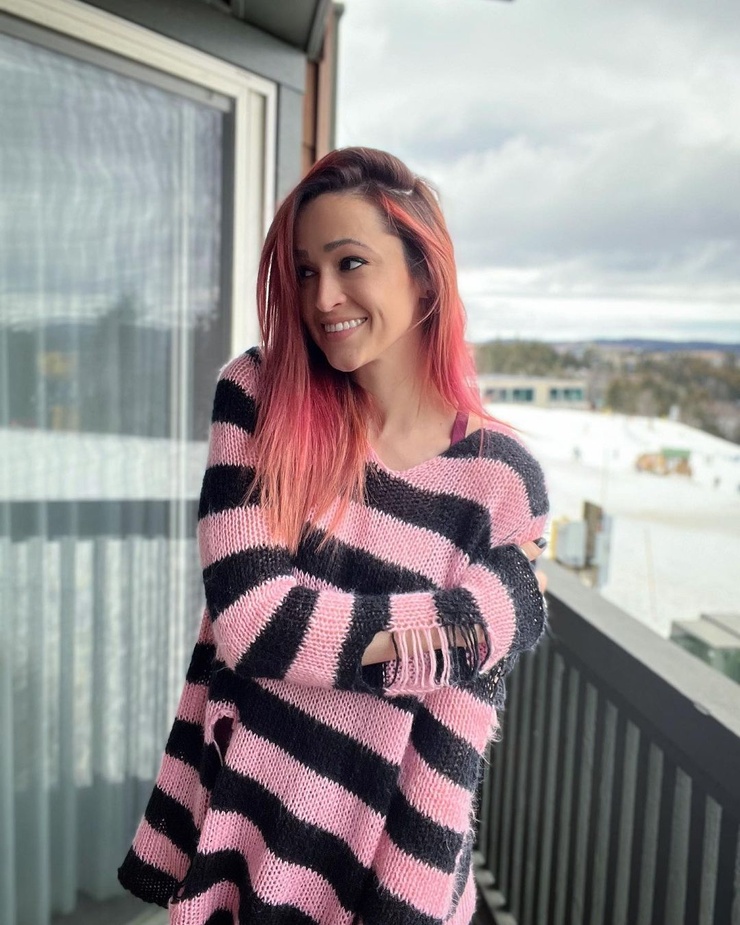 Picture of JaclynGlenn