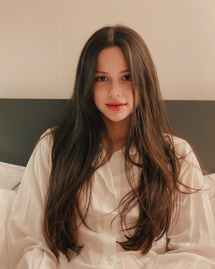 Picture of Lisa Rosh