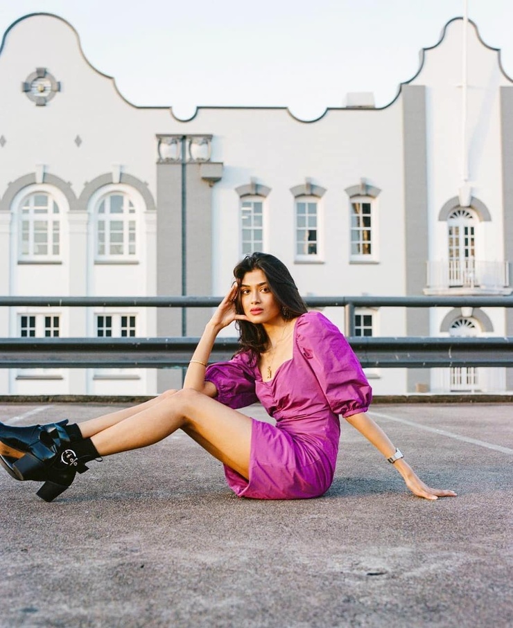 Swarali Yeolekar picture