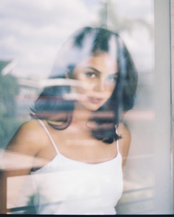 Janine Gutierrez picture