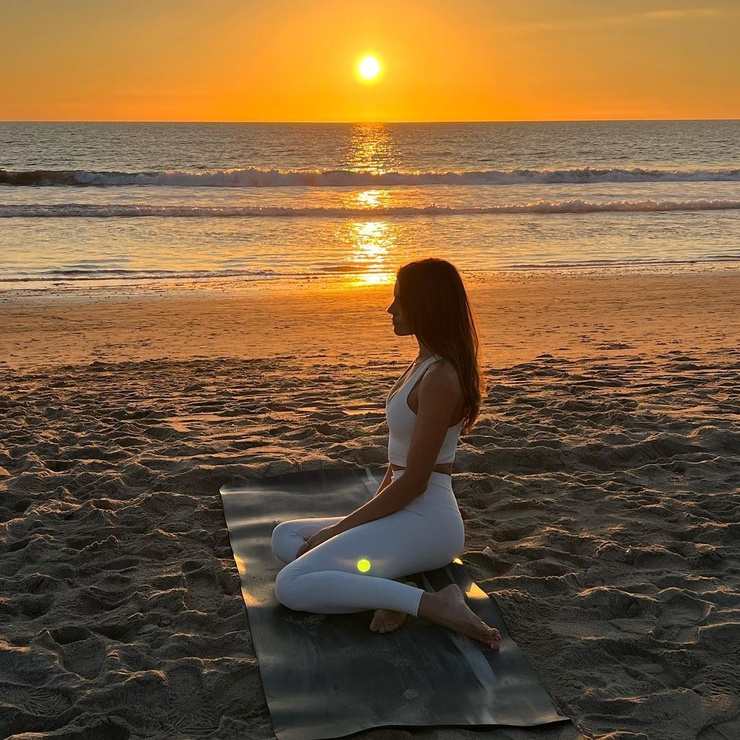 Mackenzie Rose picture