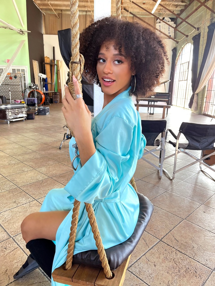 Listal - List the stuff you love! Movies, TV, music, games and books