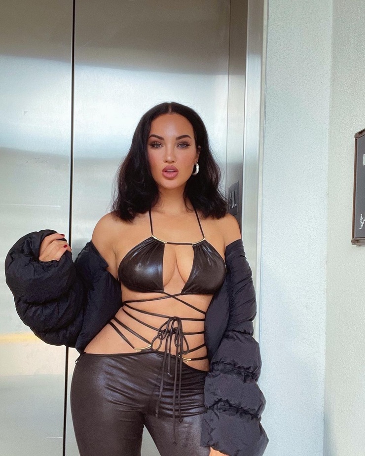 Natalie Halcro image