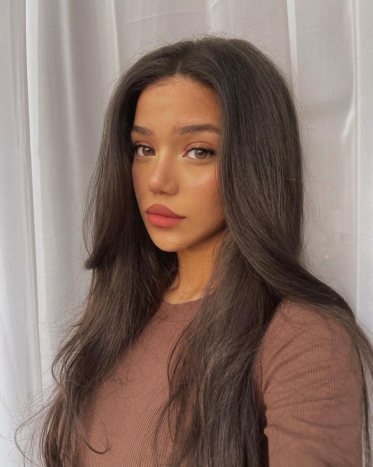 Image of dina denoire