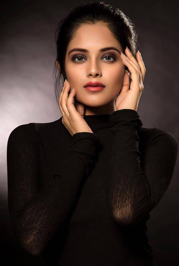 Picture of Riddhi Kumar