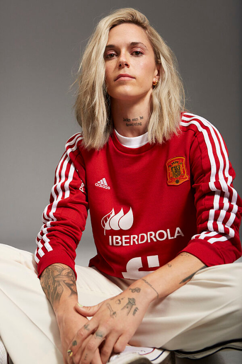 Mapi León photoshoot