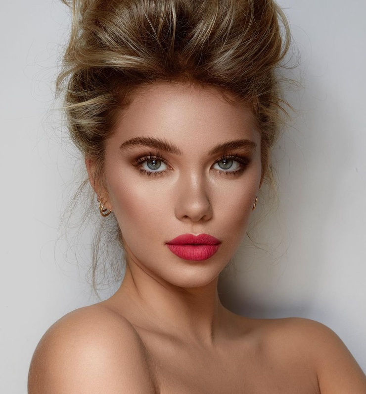 Picture of Olivia Taylor II