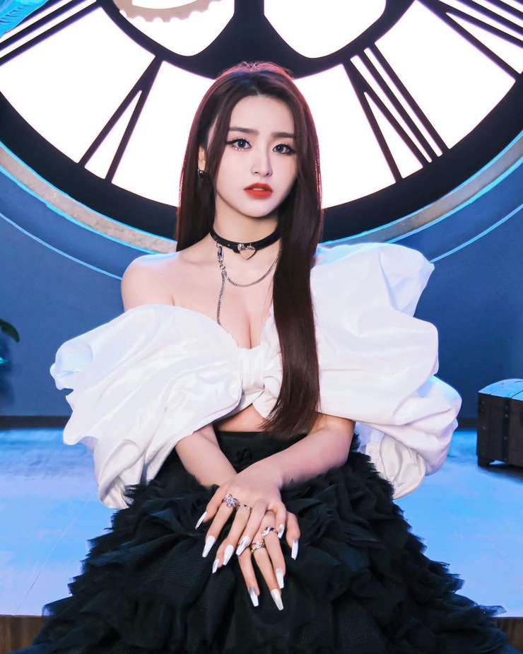 Picture of Aria Jin