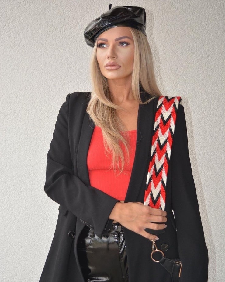 Picture of Lisa Kuschka.