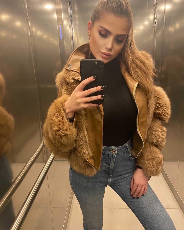 Picture of Melissa Alessia.