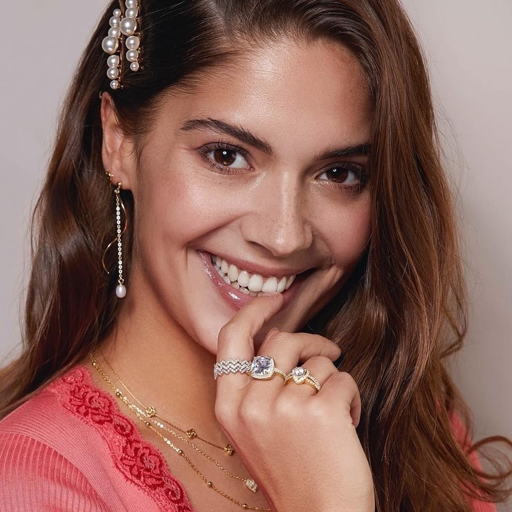 Picture of Mathilde Ceylan.