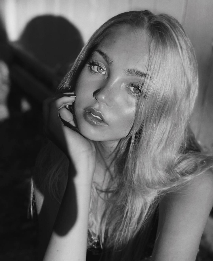 Image of Ava Moselle