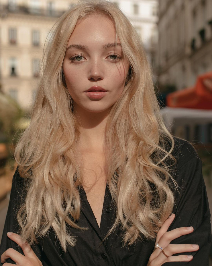 Ava Moselle picture