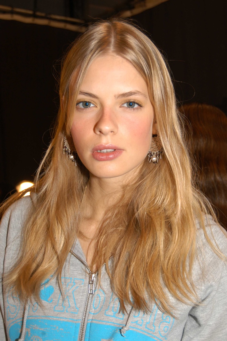 Julia Stegner picture